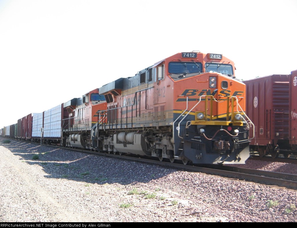 BNSF 7412 Eastbound